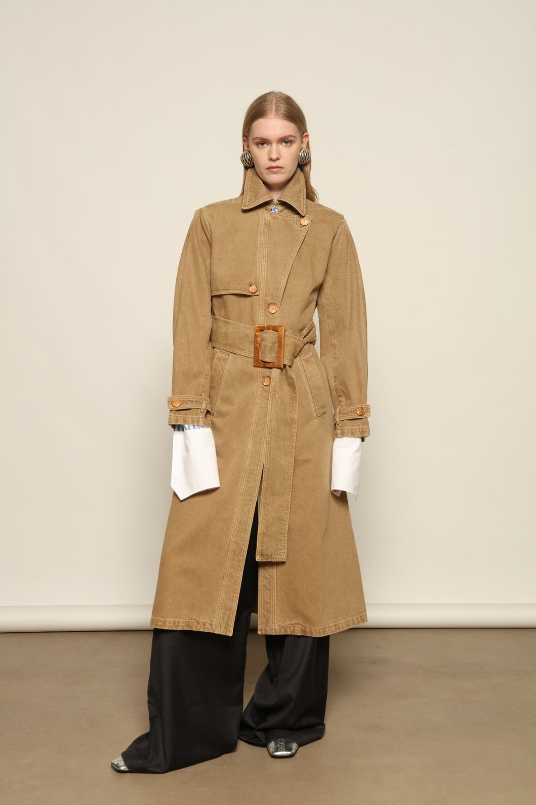Le Cotton Trench Coat in Army Beige by Happy Haus – Sustainable Classic ...